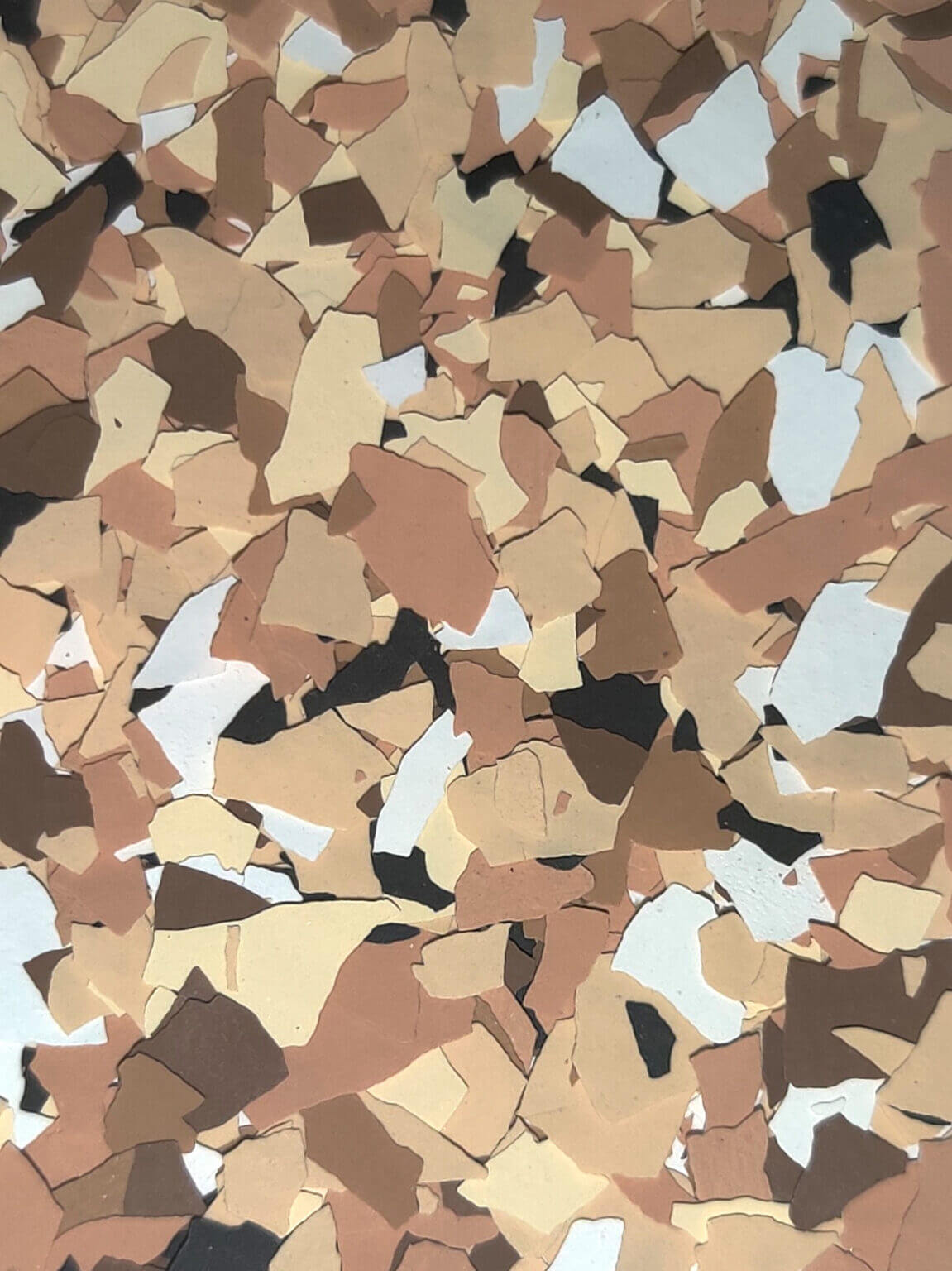 Chips Unlimited Blend: Saddle Tan (55 Lbs) - Resinous Flooring Supply